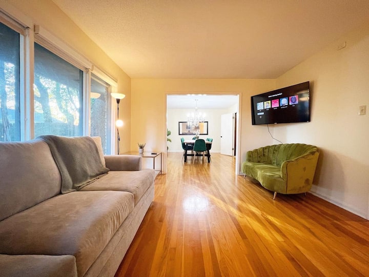 Spacious 5br Home In Memphis | Hot Tub+game Room - Germantown, TN