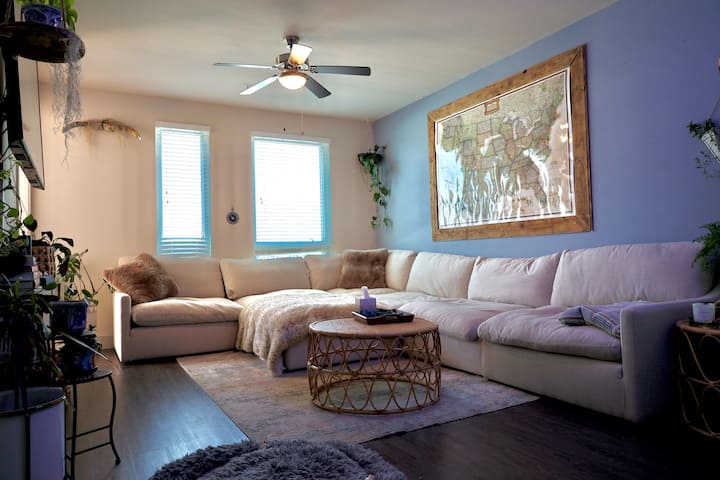 Cozy Apartment In Woodland Hills - Los Angeles, CA