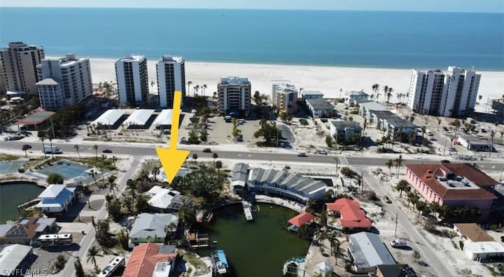 Modern Beach House On Estero Island - Fort Myers Beach, FL