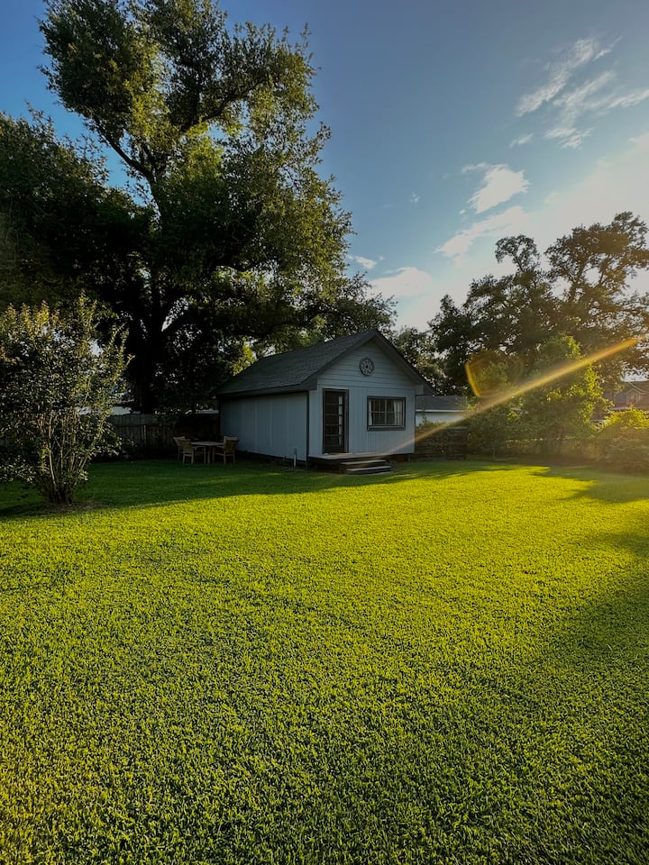 Backyard Guesthouse - Lake Cataouatche, LA