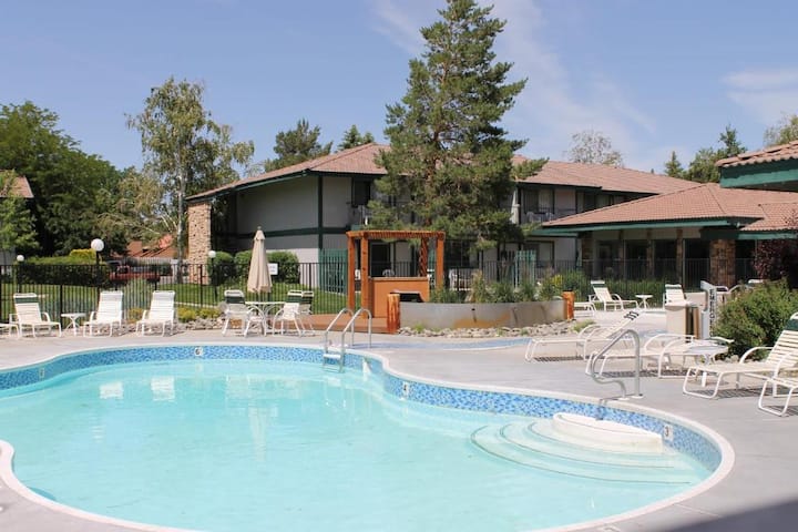 Thunderbird Resort-2 Bedroom - Sparks, NV