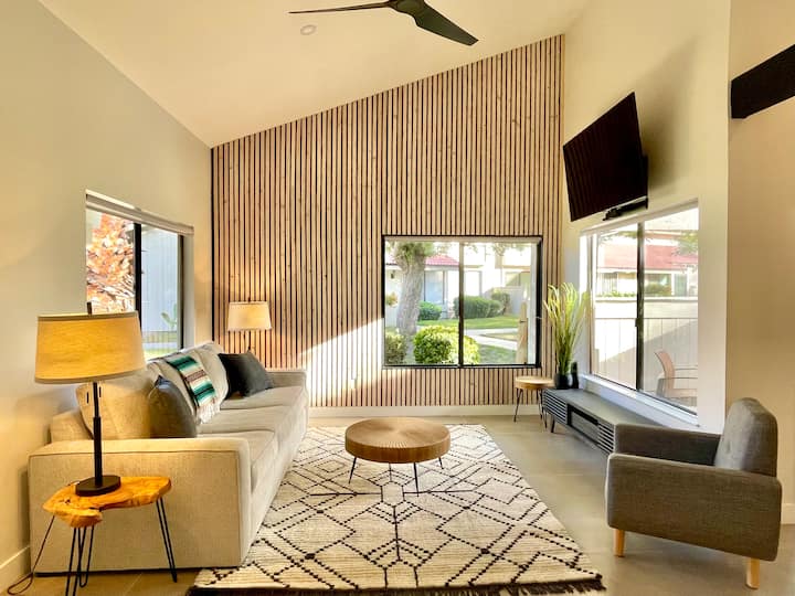 Roadrunner Retreat: 20% Off + $100 Gift For Weekly - Palm Springs, CA