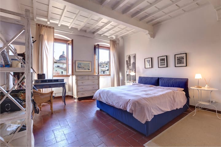 Roomy And Cozy Apartment In Santo Spirito - Florencia