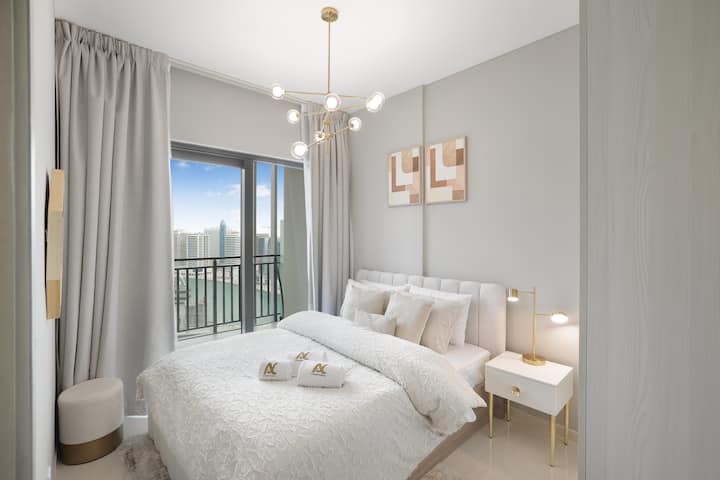 Luxury 1br Apartment Spectacular Burj/ Canal View - Dubai