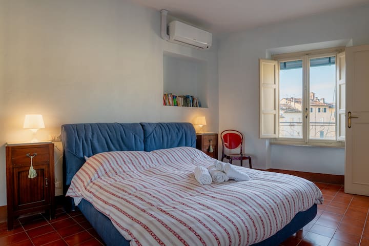 Le Tre Finestre Sull'anfiteatro - Wifi Veloce E Ac - Lucca