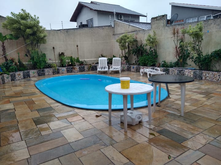 Casa Espaçosa Em Matinhos - Matinhos