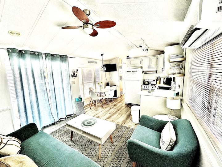 Sun And Sand @ Sherkston Shores - Port Colborne