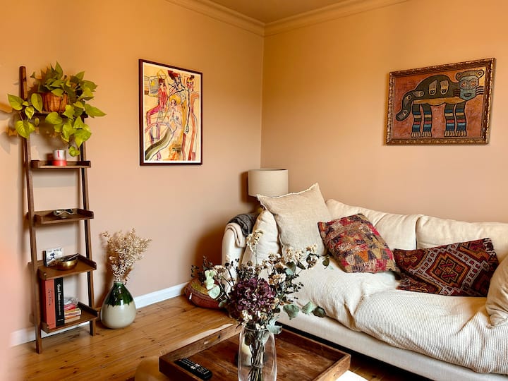 Countryside Cottage In London! -
