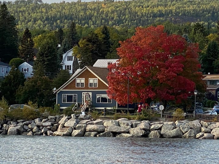 Charming Stay On The Harbor - Grand Marais, MN