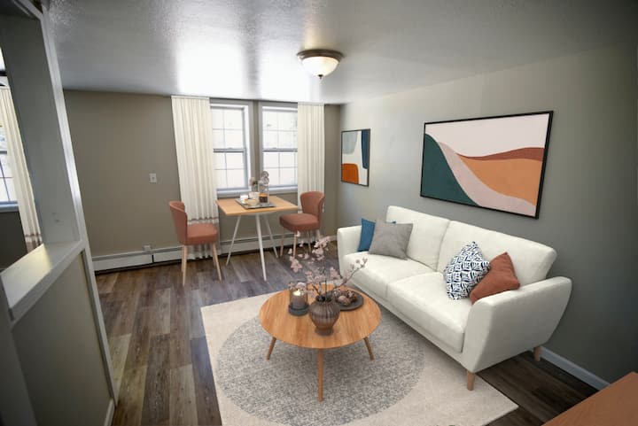 Charming Adorable 1/1 Oasis - Colorado Springs, CO