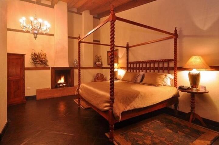 Habitación Chimenea - Hotel Mansión De Los Sueños - Pátzcuaro