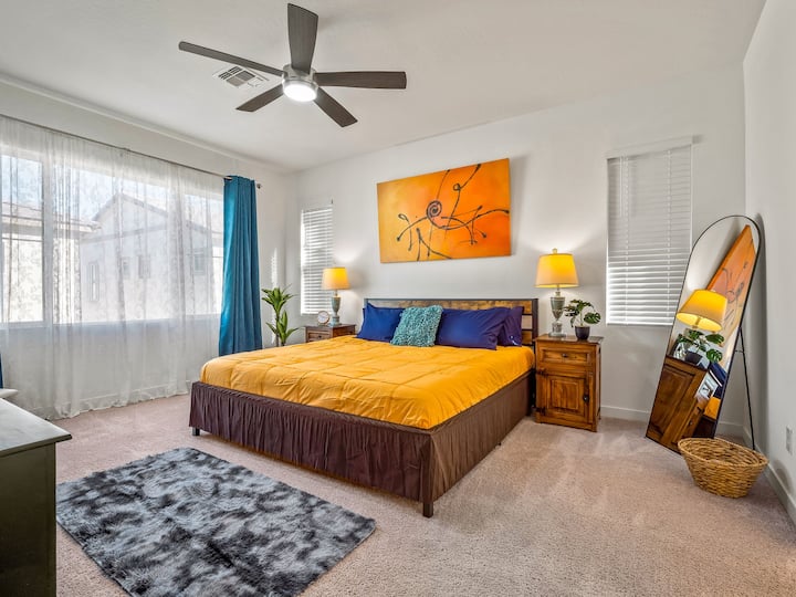 Cozy Home, King Bed, Pool, Hot Tub, Long Stays - Chandler, AZ