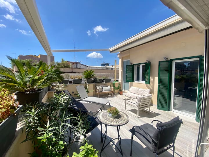 Beautiful Terrace On Roman Roofs - Roma