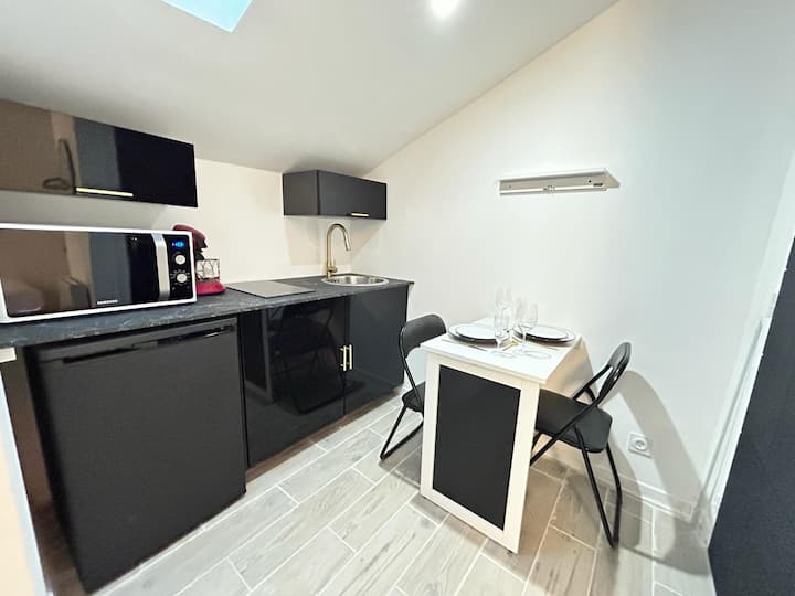 E6 Dunant Studio De Charme Avec Balnéothérapie - Épernay