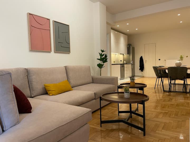 Astidamantos, Three Bedroom Apartment In Pangrati - Atenas