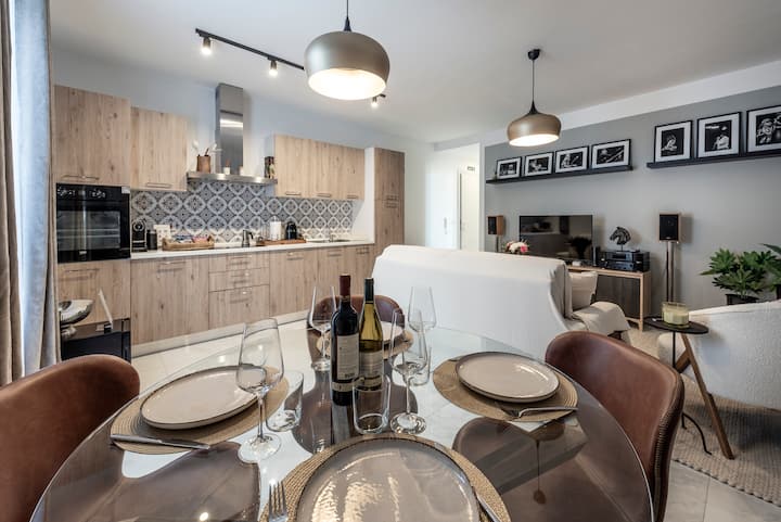 Upscale Living In Valletta - Valletta, Malta