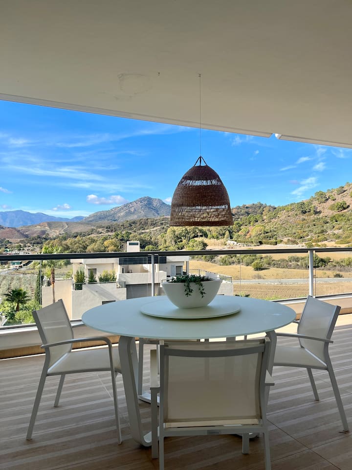 Modern 3 Bed With Mountain And Golf Views - Costa del Sol