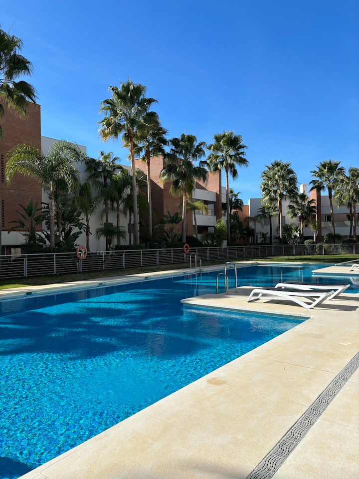 Modern 3 Bed With Pool & Wi-fi - Selwo Aventura