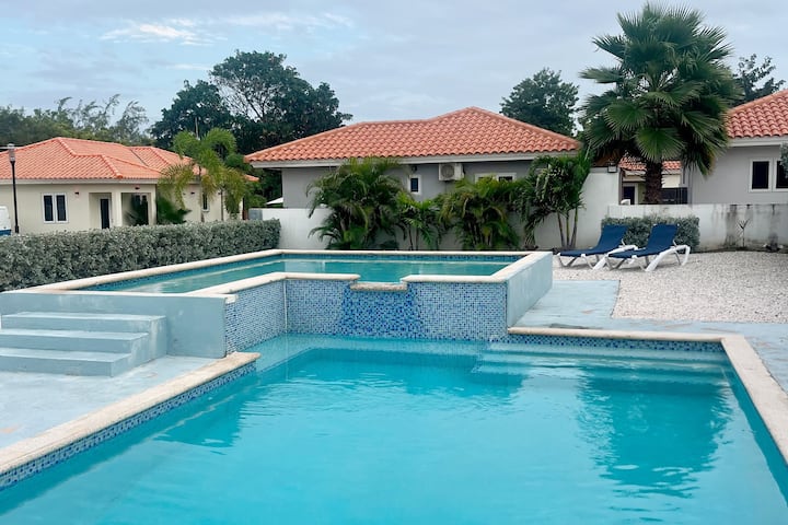 Entire Home In Resort With Pool - Curaçao