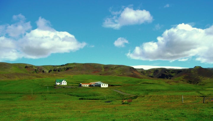 Triple Room W/breakfast At Eystri-solheimar - Vik