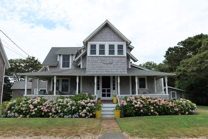 Oceanview East Chop Beach House - Oak Bluffs, MA