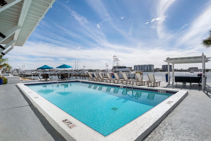 Nautical Serenity Room - Destin, FL