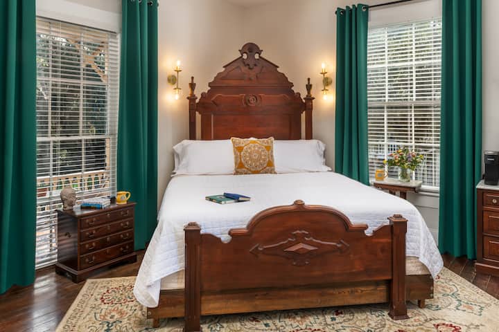 2nd Floor King - Operated By Williams House B&b - Amelia Island, FL