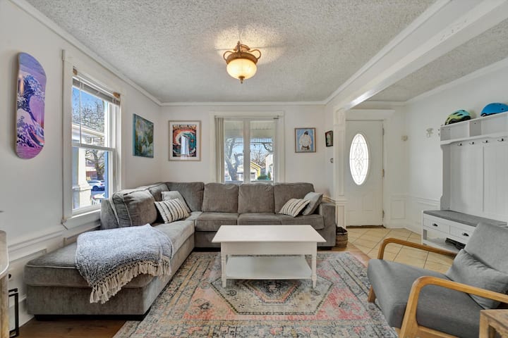 Beach House With Fun Amenities - Belmar, NJ