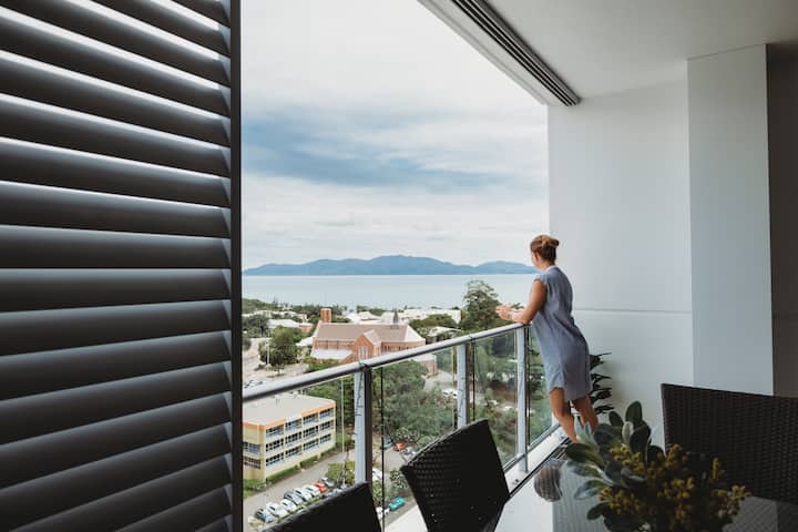 Island Views | Resort-style Amenities Downtown - Townsville