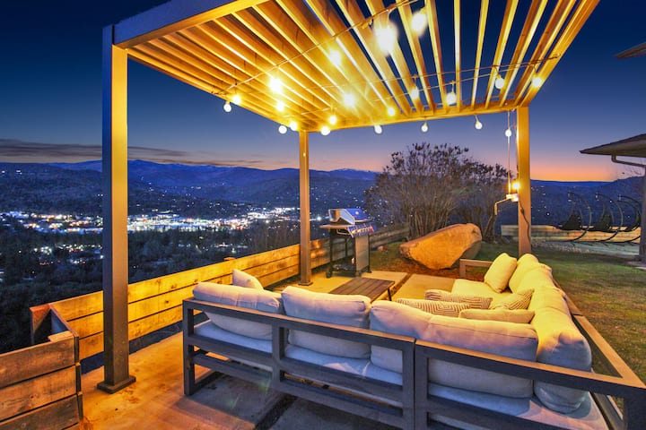 Yosemite Vista Retreat & Hot Tub - Oakhurst, CA