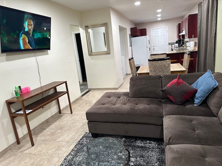 Wonderful House Close To Airport - 鹽湖城