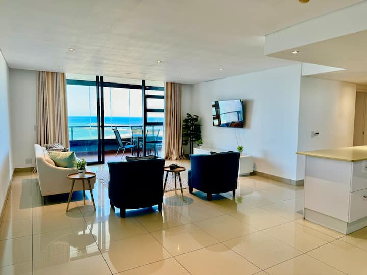 Bright & Breezy 4 Sleeper With Ocean Views - Durban