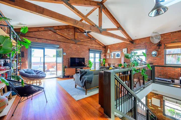 Soho Style Warehouse In The Heart Of Northcote - Ivanhoe