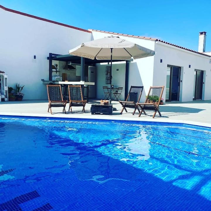 Alojamiento Completo Hostal-casa Rural - Cáceres‎