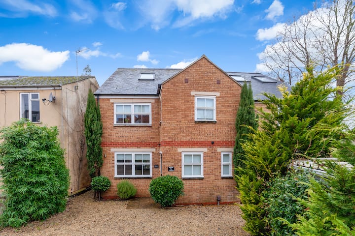 Conveniently Located And Comfortable 3 Bed - Ox4 - Oxford