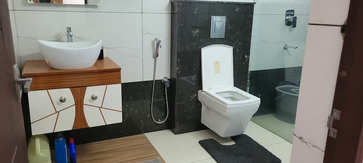 Yogis Stay Near Baby Memorial Hospital - Kozhikode