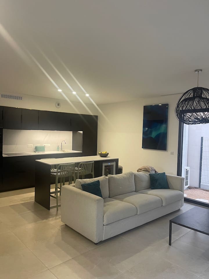 Maison Plein Pied Avec Piscine - Istres