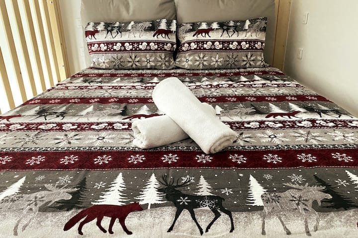 Close To Slopes, Amazing Views! Sleeps 5 - La Plagne