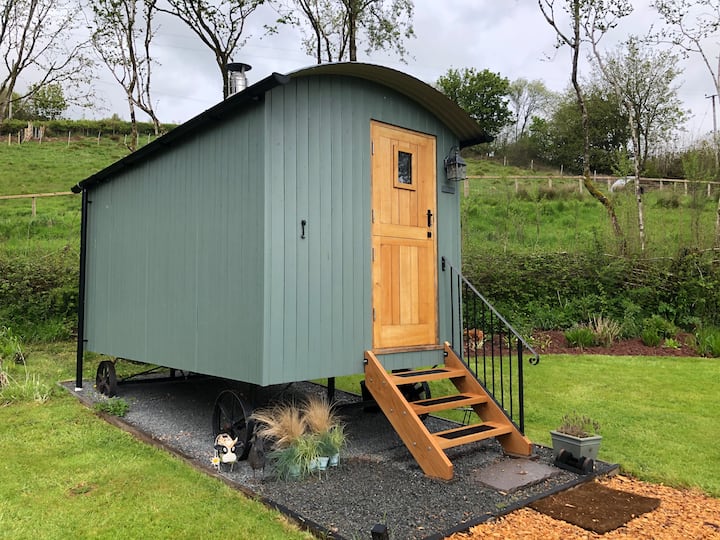 Brecon Beacons Shepherds Hut With Log Burner - Llandovery