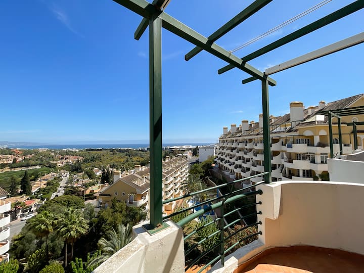 Stunning 2-bed, Panoramic Views In Nueva Andalucía - 巴努斯港