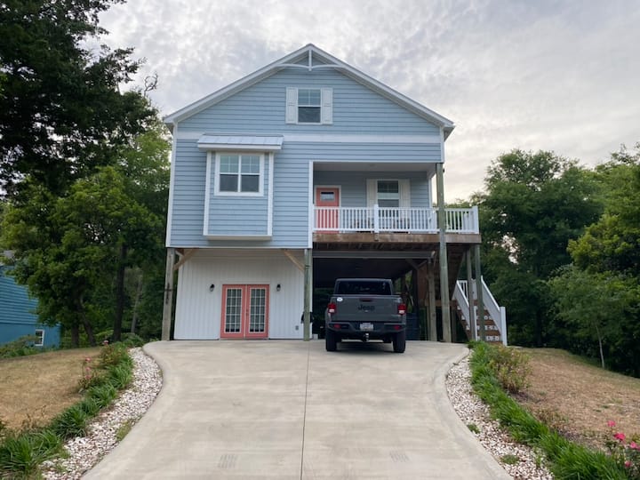 Private Beach Access And Sleeps 10 - Emerald Isle, NC