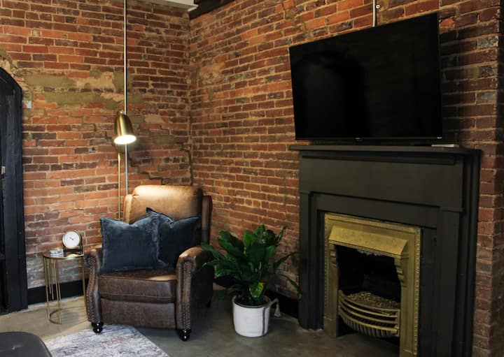 Beautifully Restored Guesthouse, 564 - Old Hickory Lake, TN