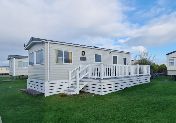 Ana's Coworth, West Sands - Selsey