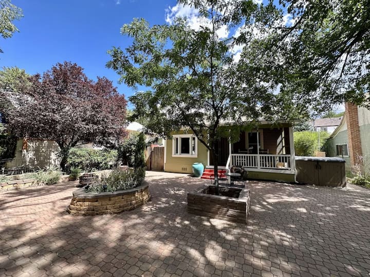 *The Historic Cortez Cottage At Whiskey Row! * - Prescott, AZ