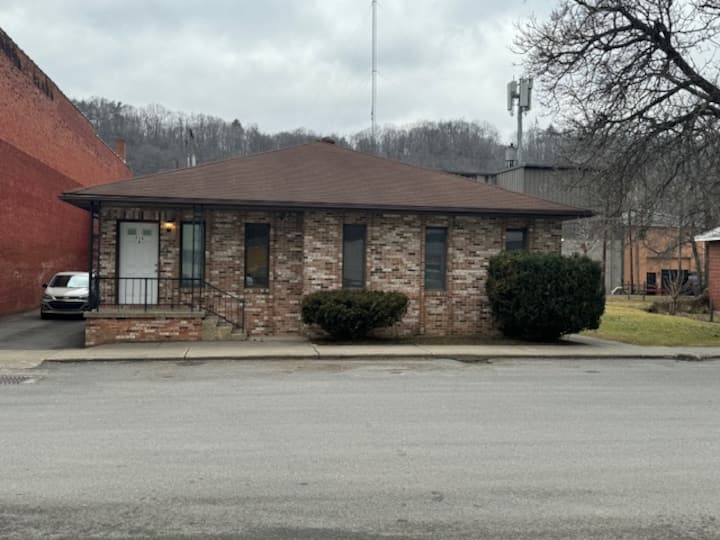 2 Bedrooms,sofa Bed,downtown, Washer & Dryer! - Hillsboro, WV