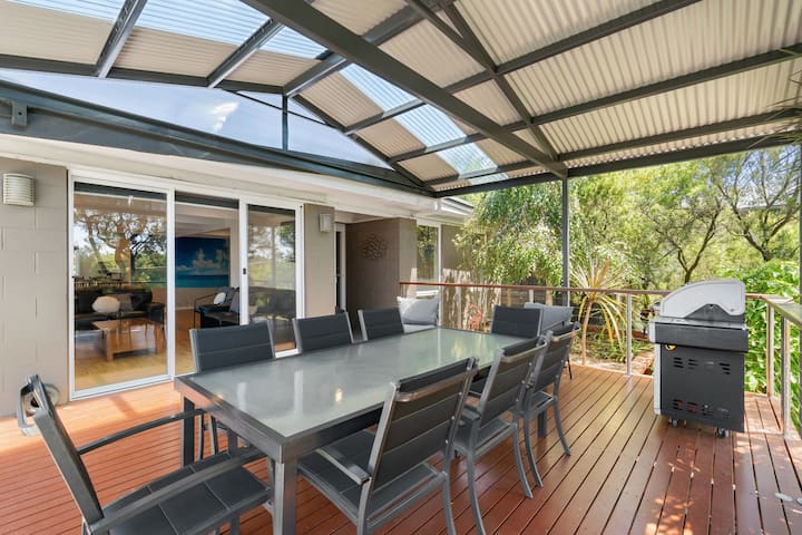 Eureka Treetop Views - Rye