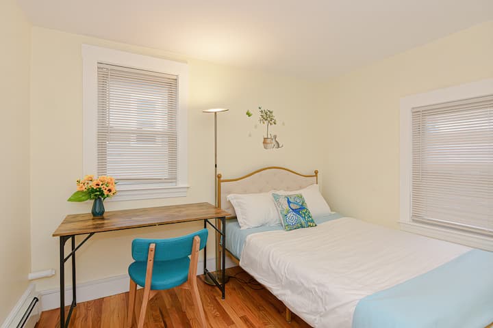Quincy House #B3 - Hull, MA