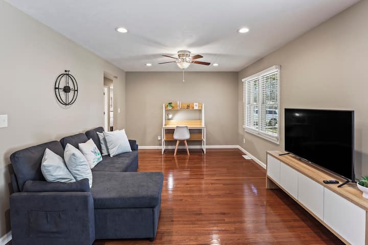 Charming 3br 2ba Home With Deck - Springfield, MO