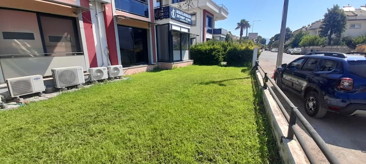 Denize-parka 100m Fethiye ÇAlış'ta Günlük Haftalık - Fethiye
