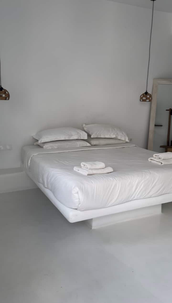 Budget Family Room -Eternal Town - Mykonos